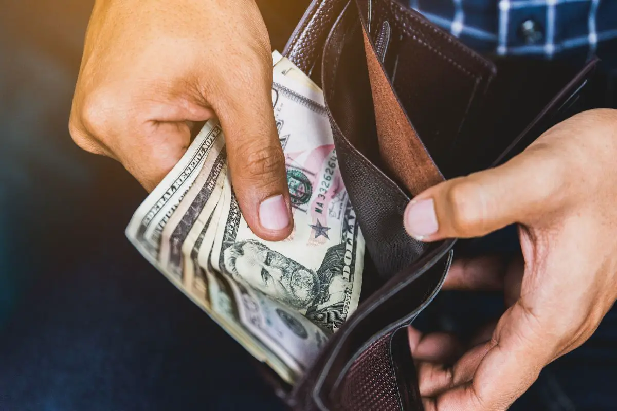 Is Olive Garden Expensive? (How Much Will You Spend?) - geteatin.com