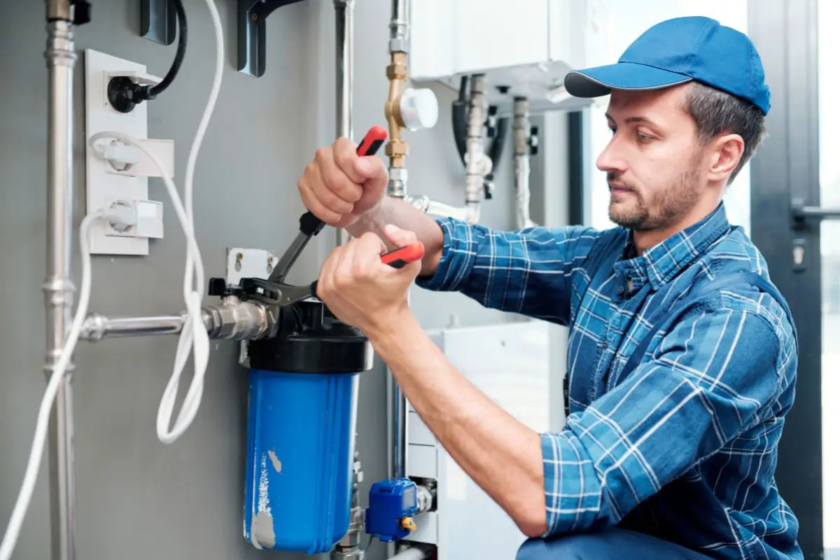 Starbucks Water: What Do They Use For Consistent Taste? - geteatin.com